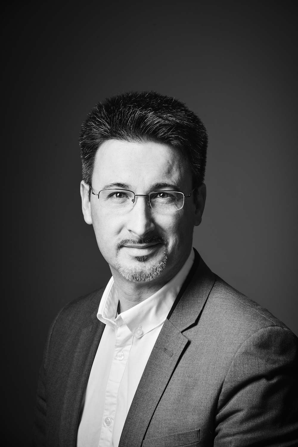 Qui sommes-nous - FUNERIS Hommage Funéraire